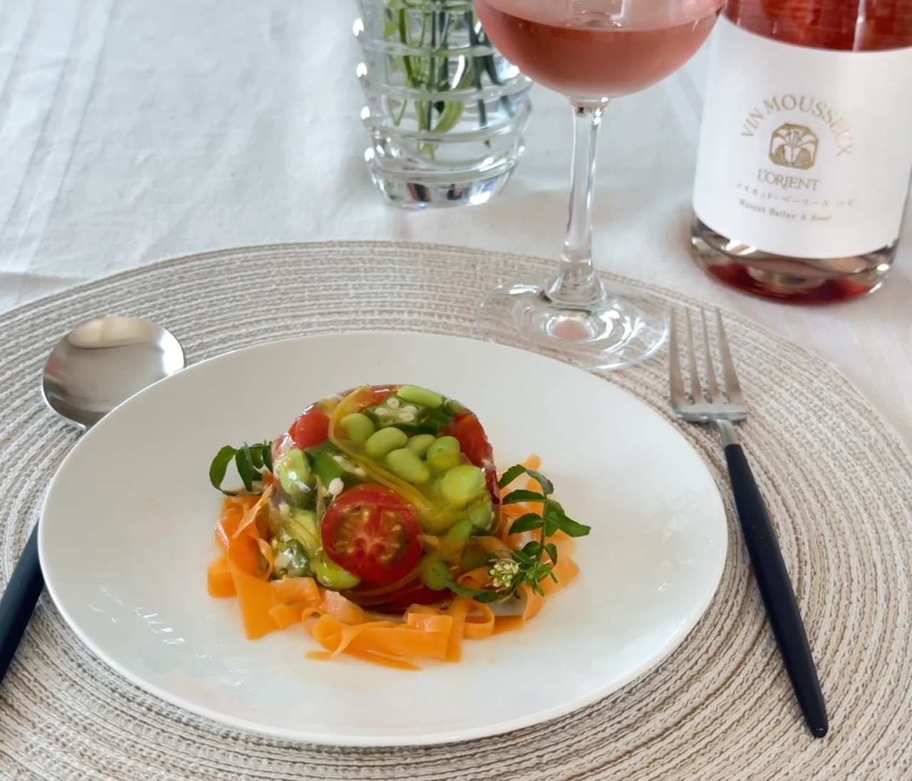 ワインに合う簡単レシピVol.44 カラフルな夏野菜にヴァン・ムスーのロゼ！ - whynot?でセレンディピティな出会いを