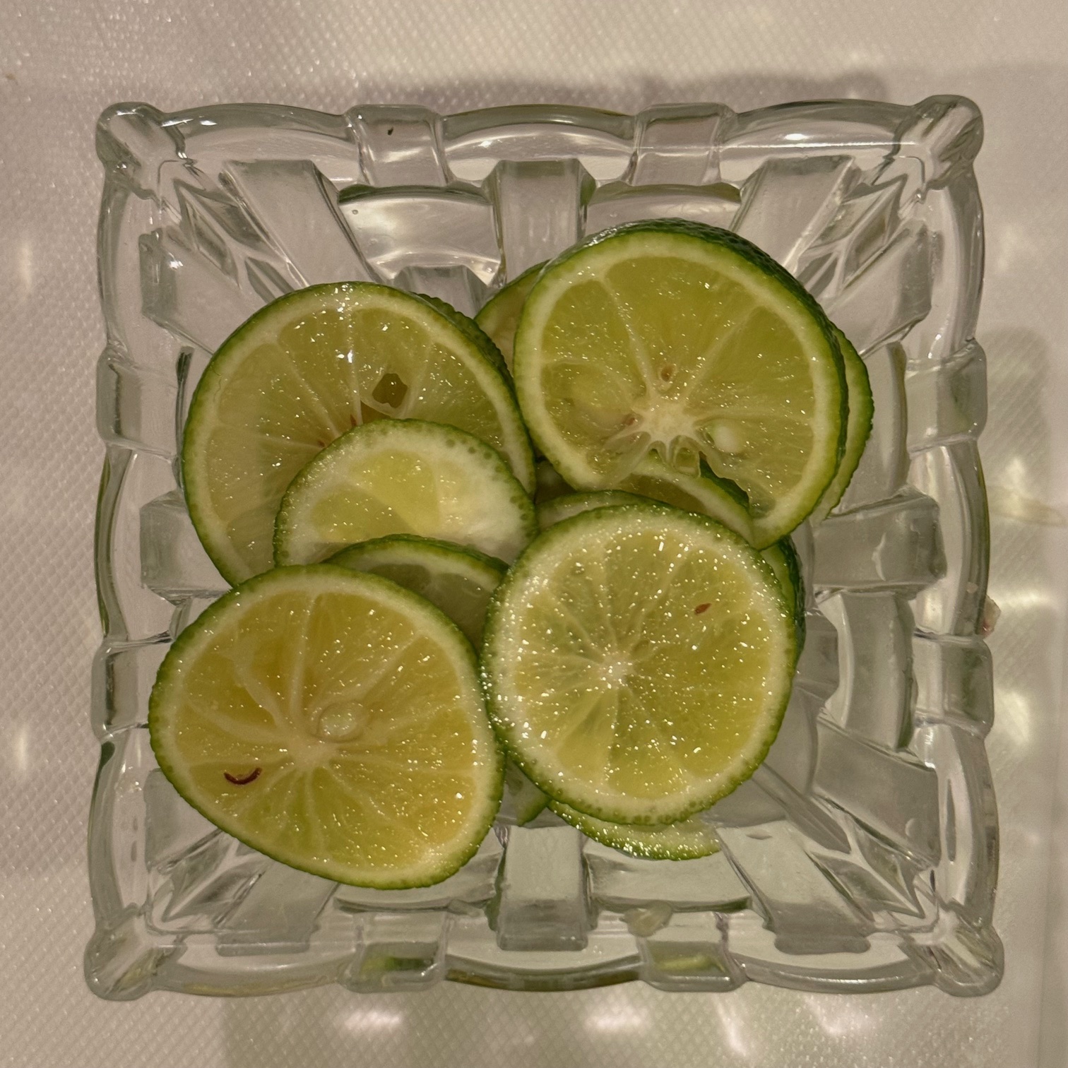 ワインに合う簡単レシピVol.52 「チキンとスダチのトマト煮込み」に合わせたのはイタリアのネロ・ダヴォラ - whynot?でセレンディピティな出会いを